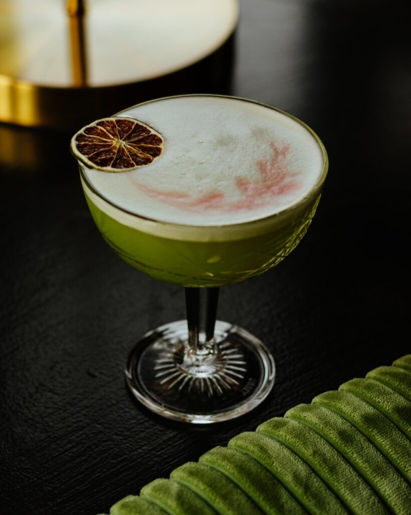 WAVERLY | Legendary Mile-End Bar Gets 1 SUPER Makeover