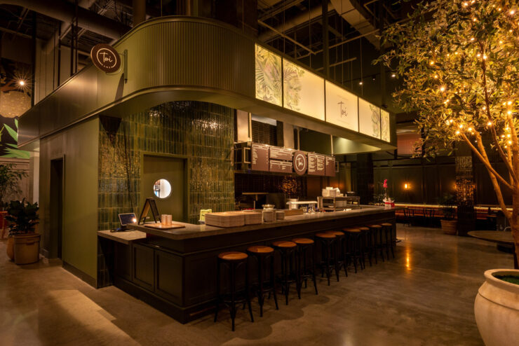 LE FOU FOU | Great Food Hall With 12 Concepts And 4 Bars
