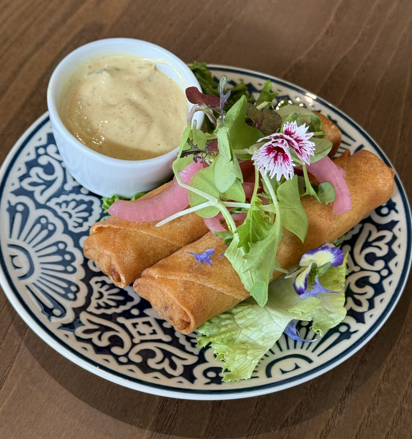 LE FOU FOU | Great Food Hall With 12 Concepts And 4 Bars