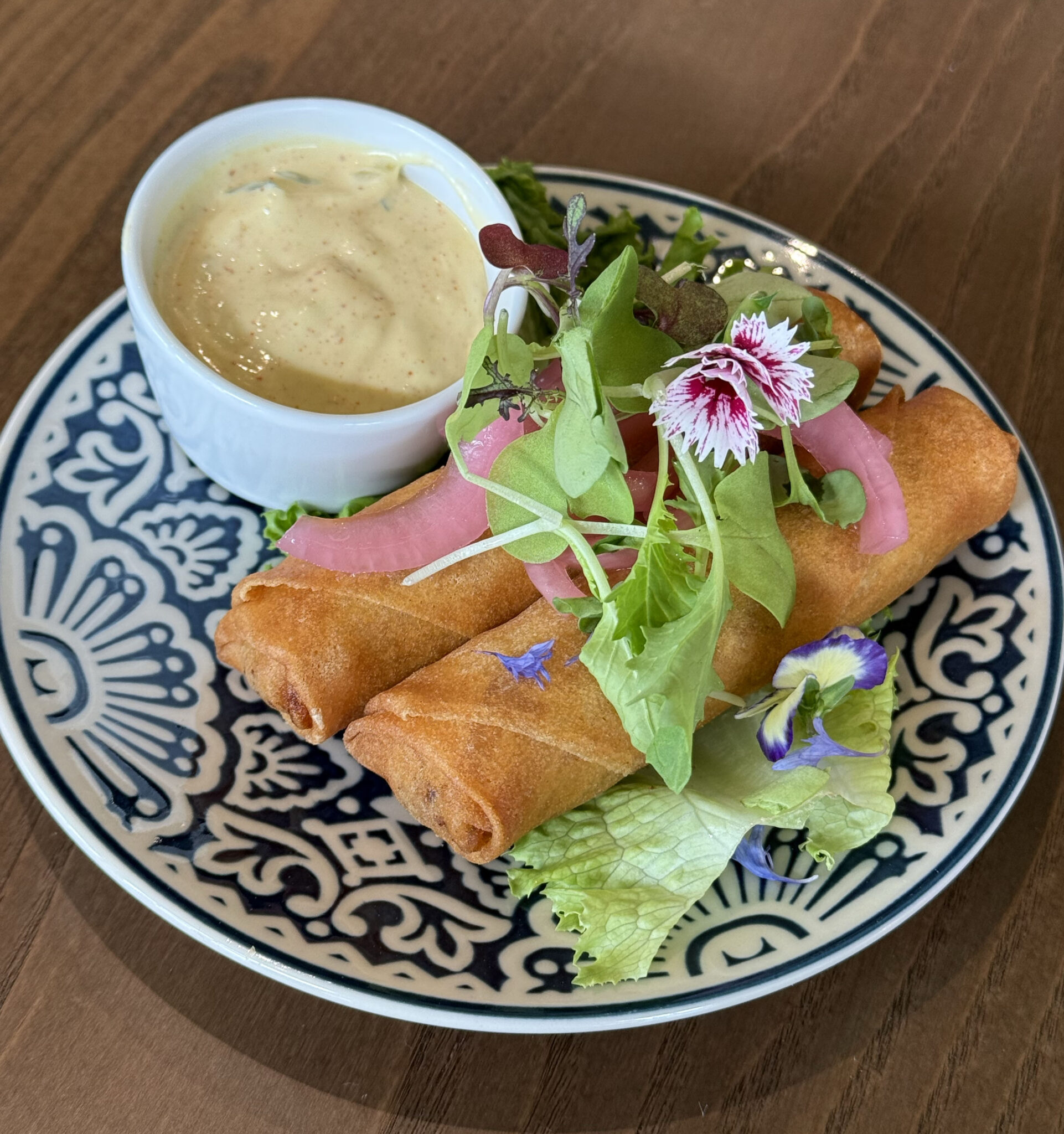 LE FOU FOU | Great Food Hall With 12 Concepts And 4 Bars