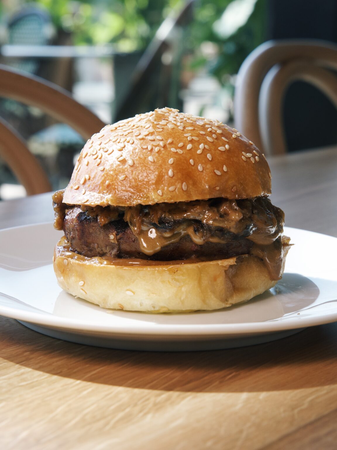 LE FOU FOU | Great Food Hall With 12 Concepts And 4 Bars